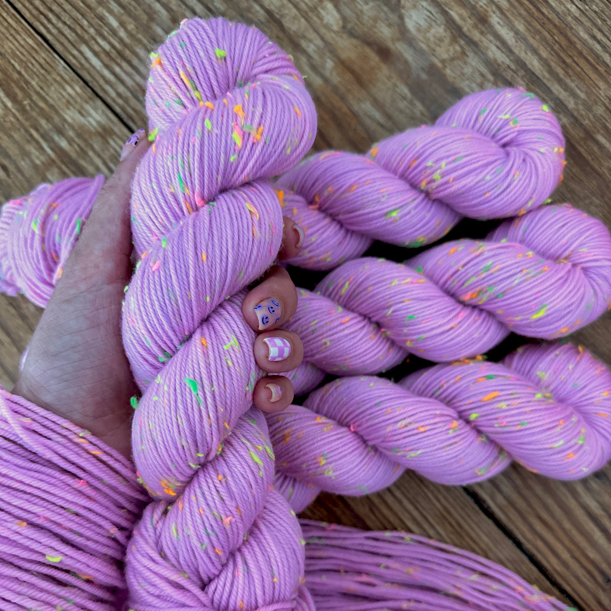 Lilac Neon Neps Double knit – Spectrum Fibre