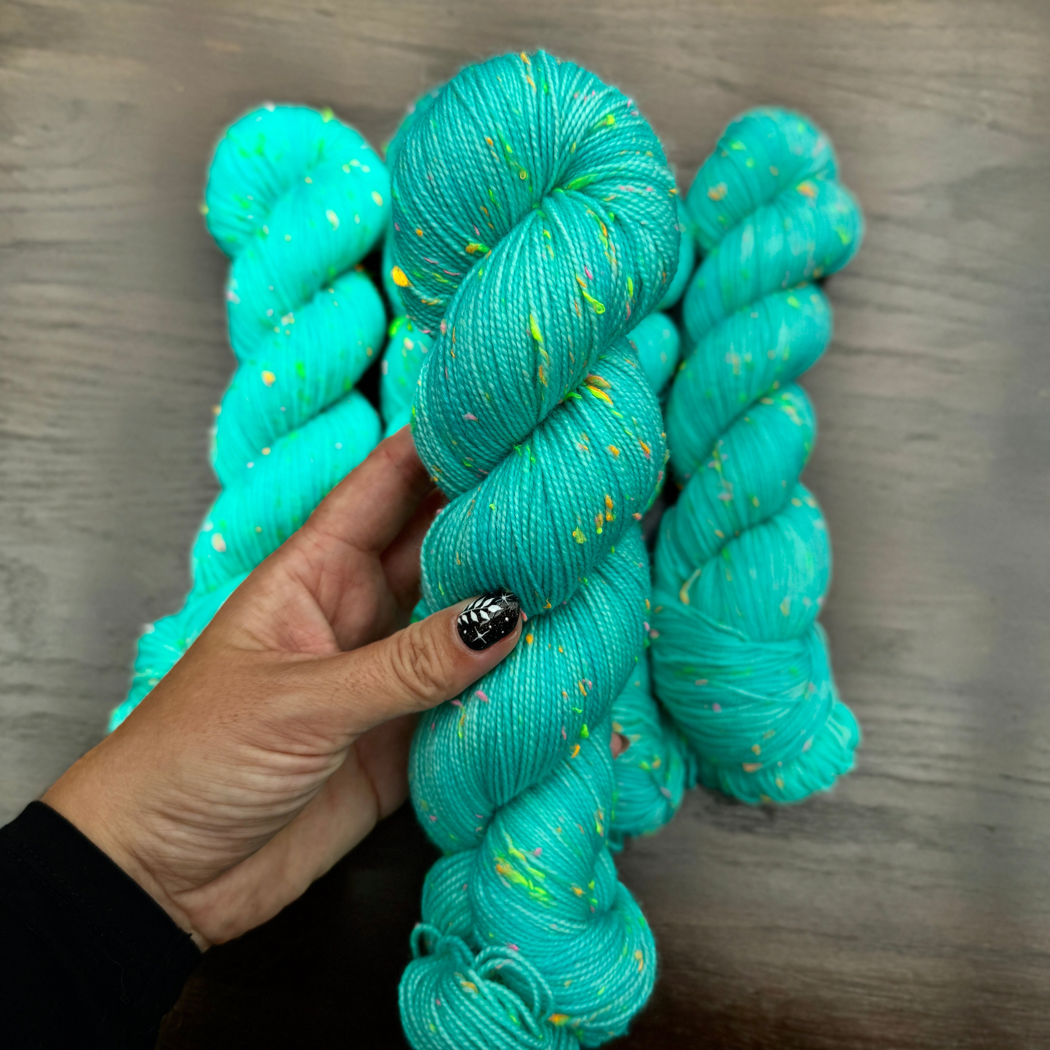 Ariel Neon Neps Sock Yarn – Spectrum Fibre